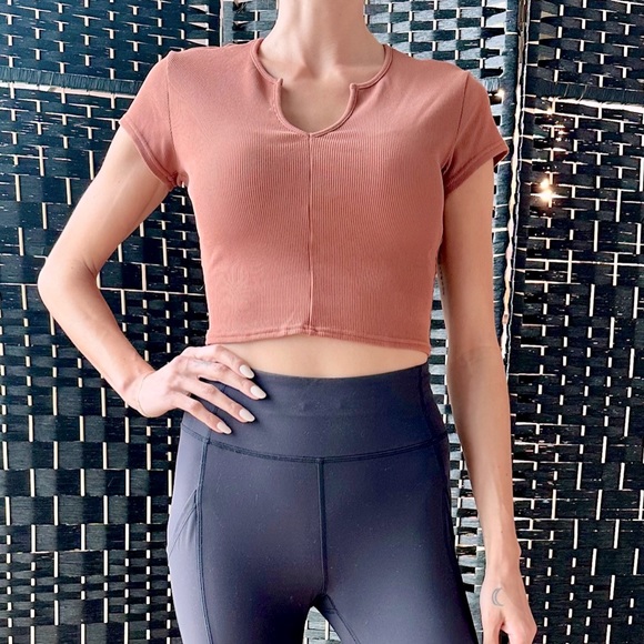 ALO Yoga | Tops | Alo Top | Poshmark